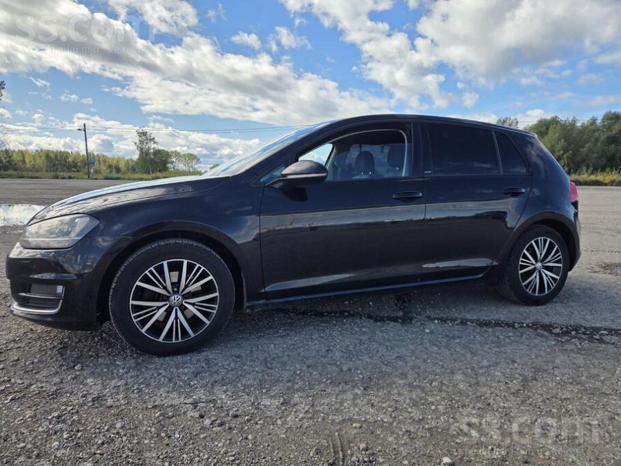 Black Volkswagen Golf 2016 in Riga, with an engine capacity of 1.40 L and mileage of 262 thousand km for 7380 €, photo 3 on AUTOMOTO.COM.LV