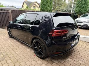 Black Volkswagen Golf 2016 in Ogre, with an engine capacity of 2.00 L and mileage of 243 thousand km for 12490 €, photo 9 on AUTOMOTO.COM.LV
