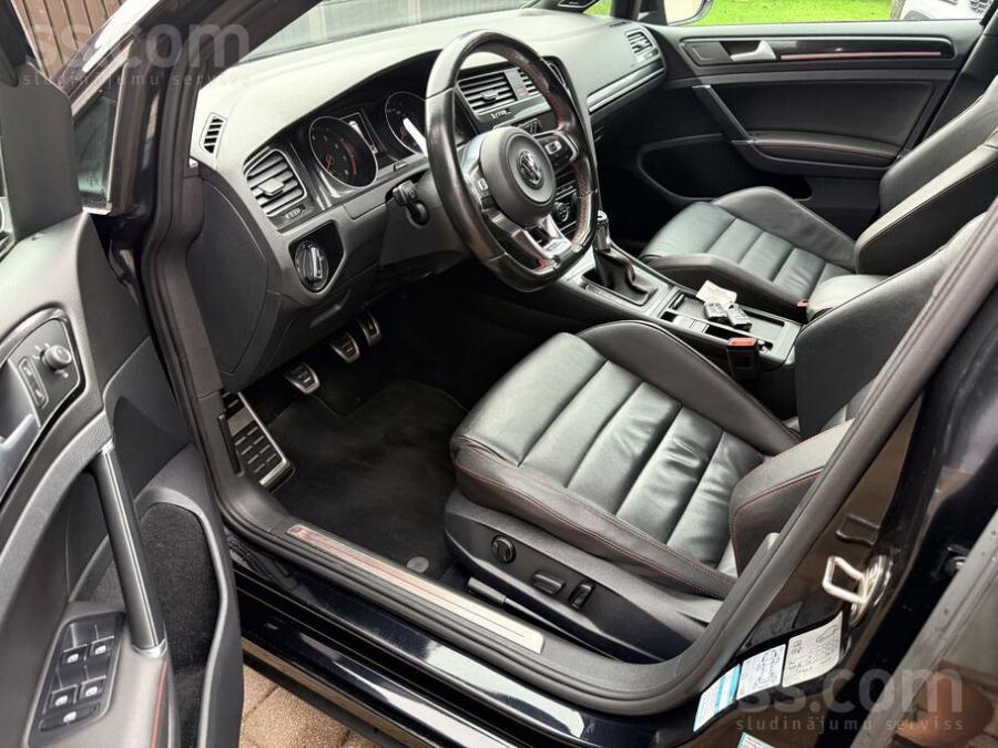 Black Volkswagen Golf 2016 in Ogre, with an engine capacity of 2.00 L and mileage of 243 thousand km for 12490 €, photo 19 on AUTOMOTO.COM.LV