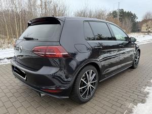 Black Volkswagen Golf 2017 in Vilnius, with an engine capacity of 2.00 L and mileage of 100 thousand km for 12900 €, photo 7 on AUTOMOTO.COM.LV