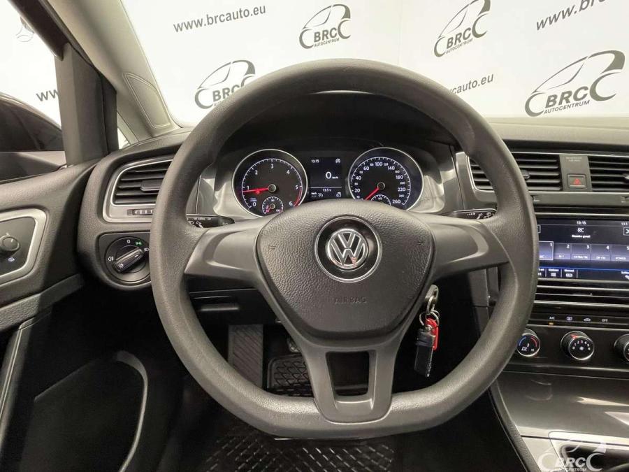 Melns Volkswagen Golf 2017 Viļņa, ar dzinēja tilpumu 1.60 L un nobraukumu 186 tūkst. km par 7300 €, foto 26 vietnē AUTOMOTO.COM.LV