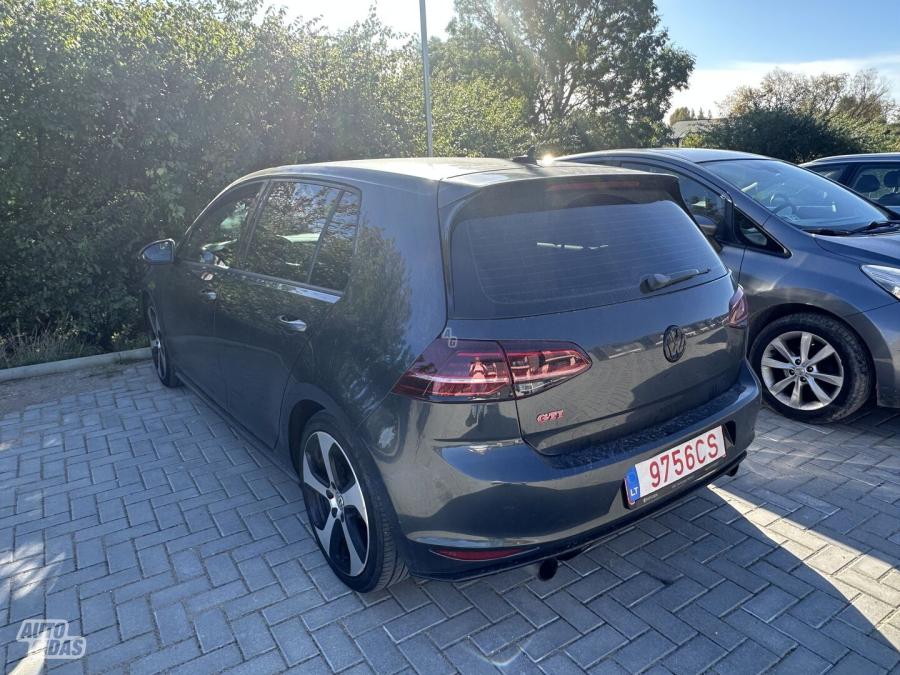 Melns Volkswagen Golf 2017 Kauņa, ar dzinēja tilpumu 2.00 L un nobraukumu 229 tūkst. km par 13000 €, foto 5 vietnē AUTOMOTO.COM.LV
