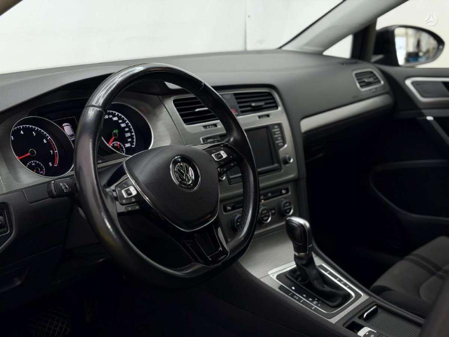 Melns Volkswagen Golf 2017 Viļņa, ar dzinēja tilpumu 1.00 L un nobraukumu 244 tūkst. km par 7999 €, foto 9 vietnē AUTOMOTO.COM.LV