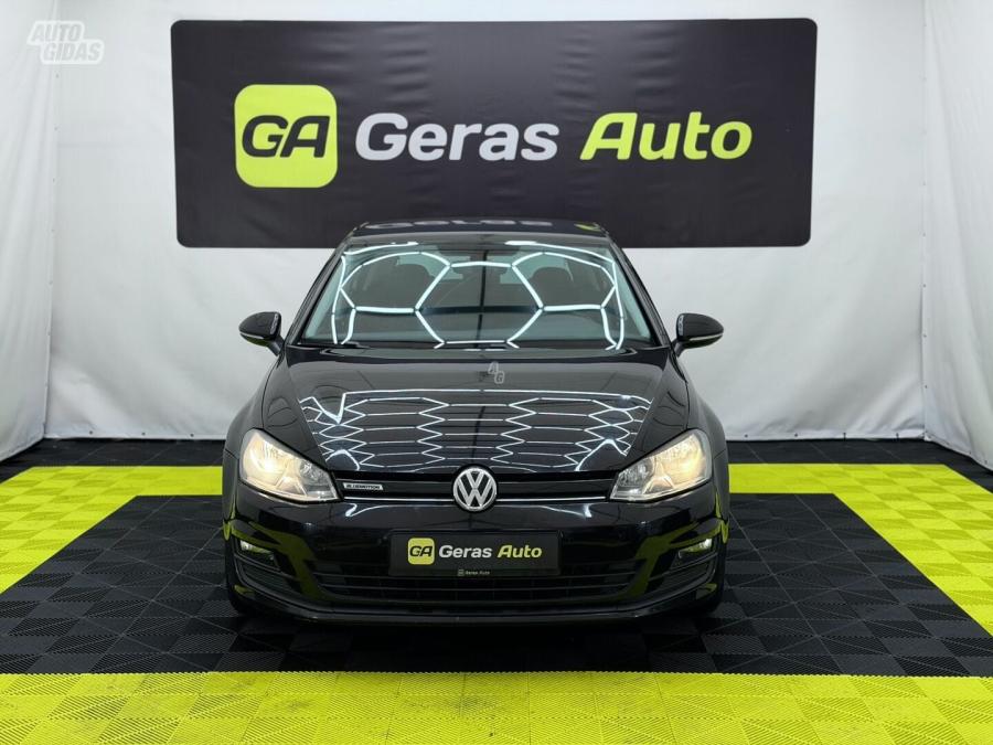 Black Volkswagen Golf 2017 in Avizieniai, with an engine capacity of 1.00 L and mileage of 244 thousand km for 7999 €, photo 7 on AUTOMOTO.COM.LV