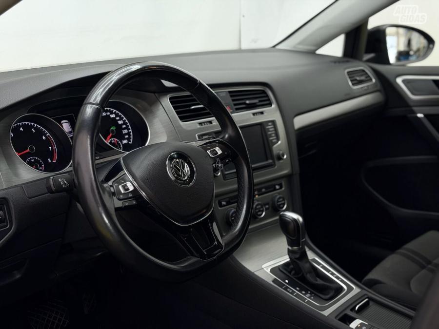Black Volkswagen Golf 2017 in Avizieniai, with an engine capacity of 1.00 L and mileage of 244 thousand km for 7999 €, photo 9 on AUTOMOTO.COM.LV