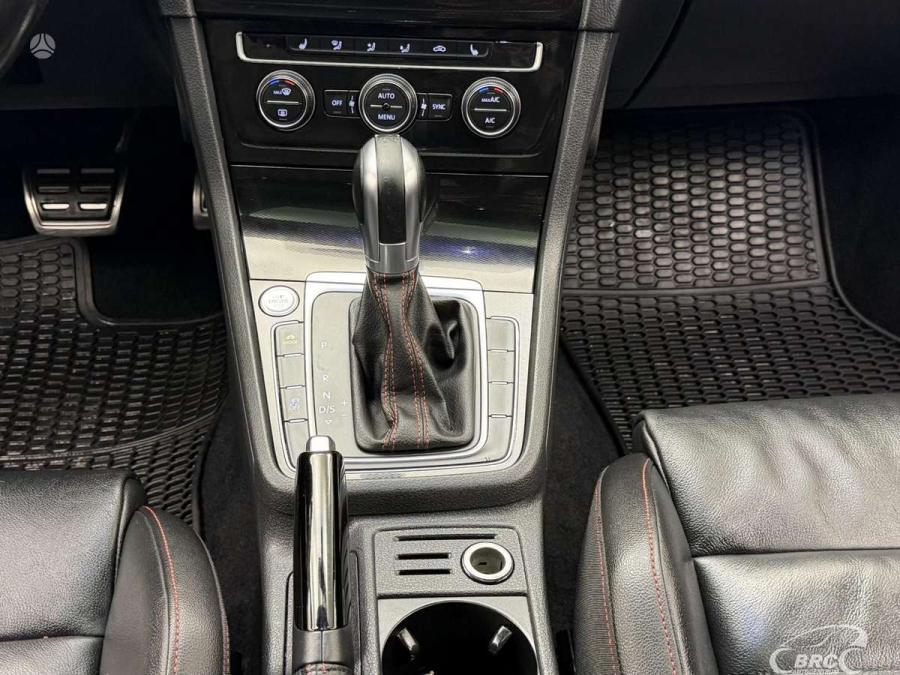 Melns Volkswagen Golf 2017 Viļņa, ar dzinēja tilpumu 1.98 L un nobraukumu 163 tūkst. km par 10200 €, foto 19 vietnē AUTOMOTO.COM.LV