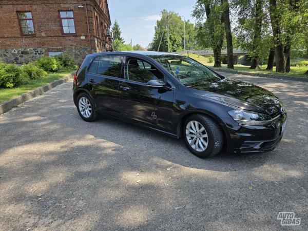 Melns Volkswagen Golf 2017 Kaišiadorys, ar dzinēja tilpumu 1.60 L un nobraukumu 348 tūkst. km par 4900 €, foto 1 vietnē AUTOMOTO.COM.LV