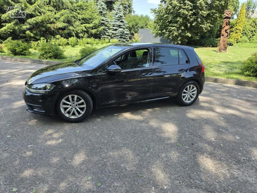 Black Volkswagen Golf 2017 in Kaisiadorys, with an engine capacity of 1.60 L and mileage of 348 thousand km for 4900 €, photo 6 on AUTOMOTO.COM.LV