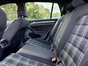 Black Volkswagen Golf 2017 in Vilnius, with an engine capacity of 1.97 L and mileage of 219 thousand km for 14200 €, photo 9 on AUTOMOTO.COM.LV