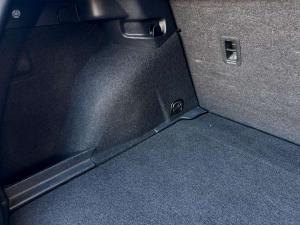Black Volkswagen Golf 2017 in Vilnius, with an engine capacity of 1.97 L and mileage of 219 thousand km for 14200 €, photo 12 on AUTOMOTO.COM.LV