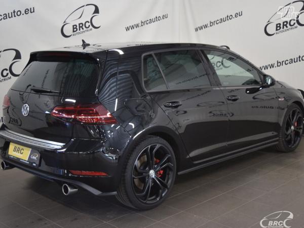 Black Volkswagen Golf 2018 in Riga, with an engine capacity of 2.00 L and mileage of 65 thousand km for 19900 €, photo 2 on AUTOMOTO.COM.LV
