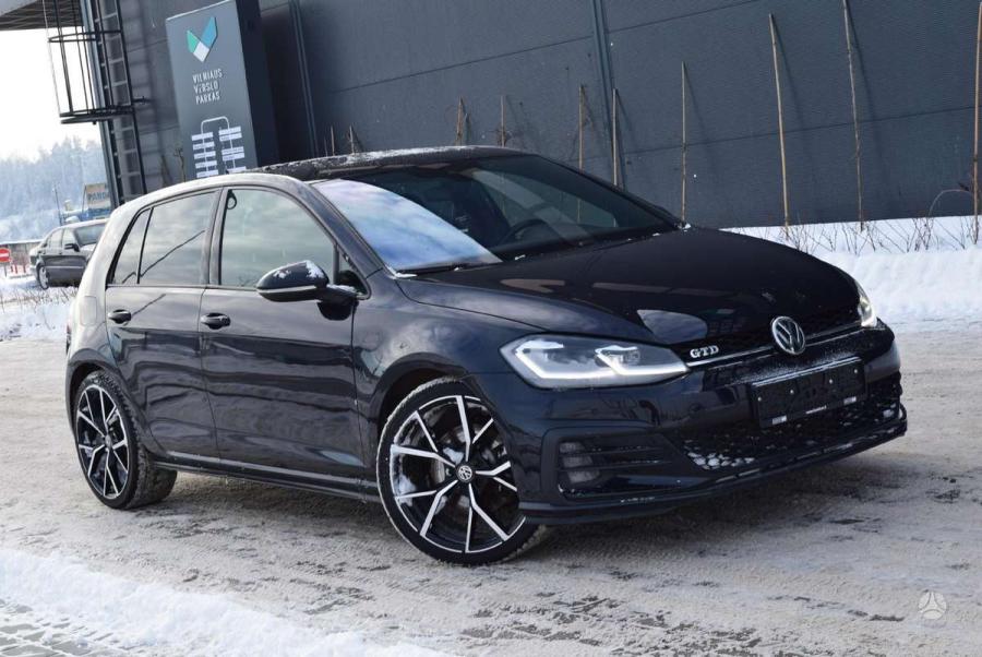 Black Volkswagen Golf 2018 in Vilnius, with an engine capacity of 1.97 L and mileage of 246 thousand km for 11550 €, photo 3 on AUTOMOTO.COM.LV