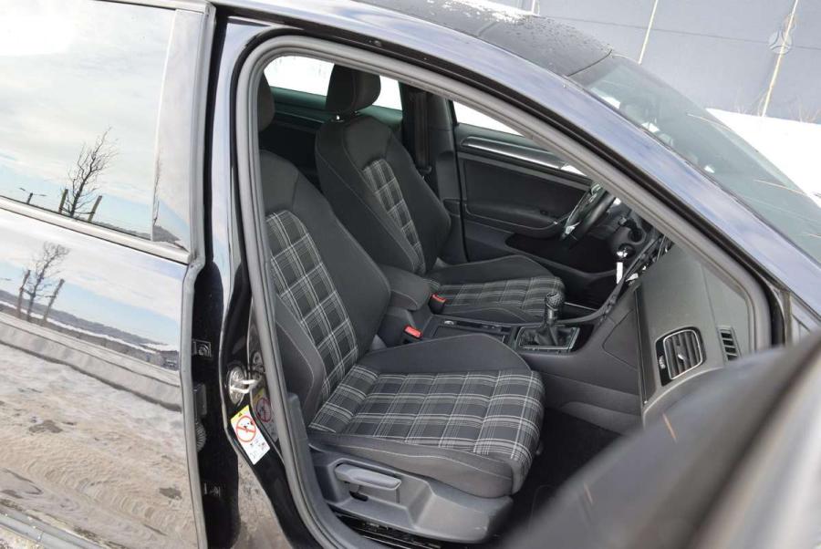 Black Volkswagen Golf 2018 in Vilnius, with an engine capacity of 1.97 L and mileage of 246 thousand km for 11550 €, photo 9 on AUTOMOTO.COM.LV