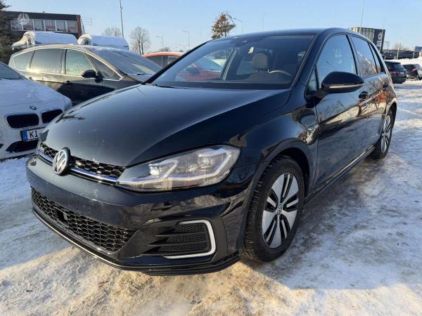 Melns Volkswagen Golf 2018 Klaipėda, ar dzinēja tilpumu 1.40 L un nobraukumu 216 tūkst. km par 10950 €, foto 1 vietnē AUTOMOTO.COM.LV