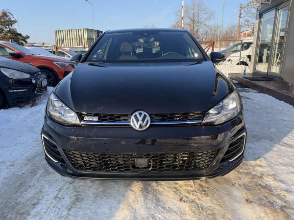 Melns Volkswagen Golf 2018 Klaipėda, ar dzinēja tilpumu 1.40 L un nobraukumu 216 tūkst. km par 10950 €, foto 2 vietnē AUTOMOTO.COM.LV