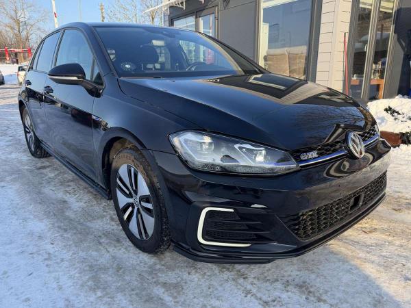 Melns Volkswagen Golf 2018 Klaipėda, ar dzinēja tilpumu 1.40 L un nobraukumu 216 tūkst. km par 10950 €, foto 3 vietnē AUTOMOTO.COM.LV