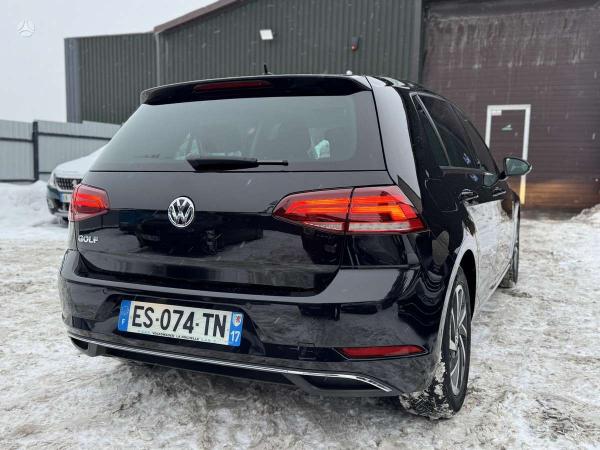 Melns Volkswagen Golf 2018 Kauņa, ar dzinēja tilpumu 1.97 L un nobraukumu 221 tūkst. km par 8990 €, foto 2 vietnē AUTOMOTO.COM.LV
