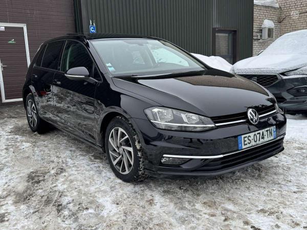Melns Volkswagen Golf 2018 Kauņa, ar dzinēja tilpumu 1.97 L un nobraukumu 221 tūkst. km par 8990 €, foto 4 vietnē AUTOMOTO.COM.LV