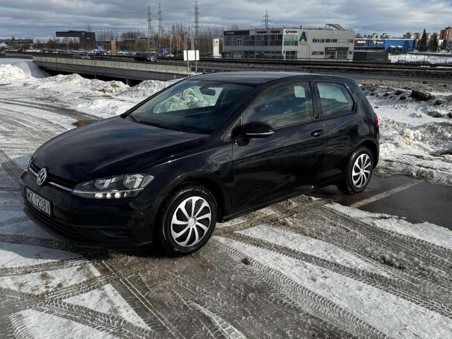 Black Volkswagen Golf 2018 in Kaunas, with an engine capacity of 1.60 L and mileage of 299 thousand km for 7300 €, photo 2 on AUTOMOTO.COM.LV
