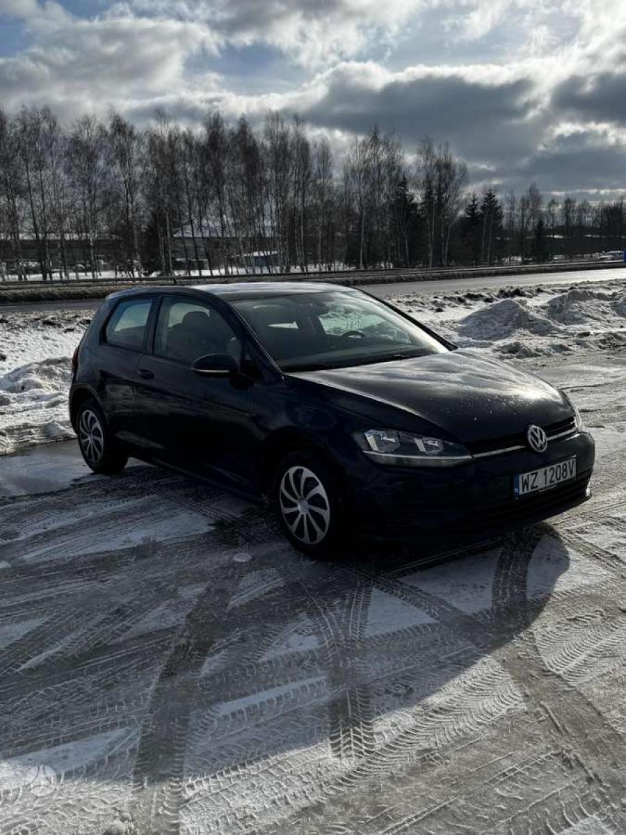 Black Volkswagen Golf 2018 in Kaunas, with an engine capacity of 1.60 L and mileage of 299 thousand km for 7300 €, photo 6 on AUTOMOTO.COM.LV