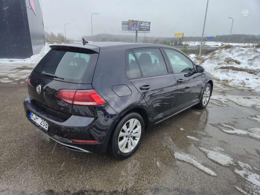 Black Volkswagen Golf 2018 in Vilnius, with an engine capacity of 1.40 L and mileage of 152 thousand km for 11500 €, photo 2 on AUTOMOTO.COM.LV