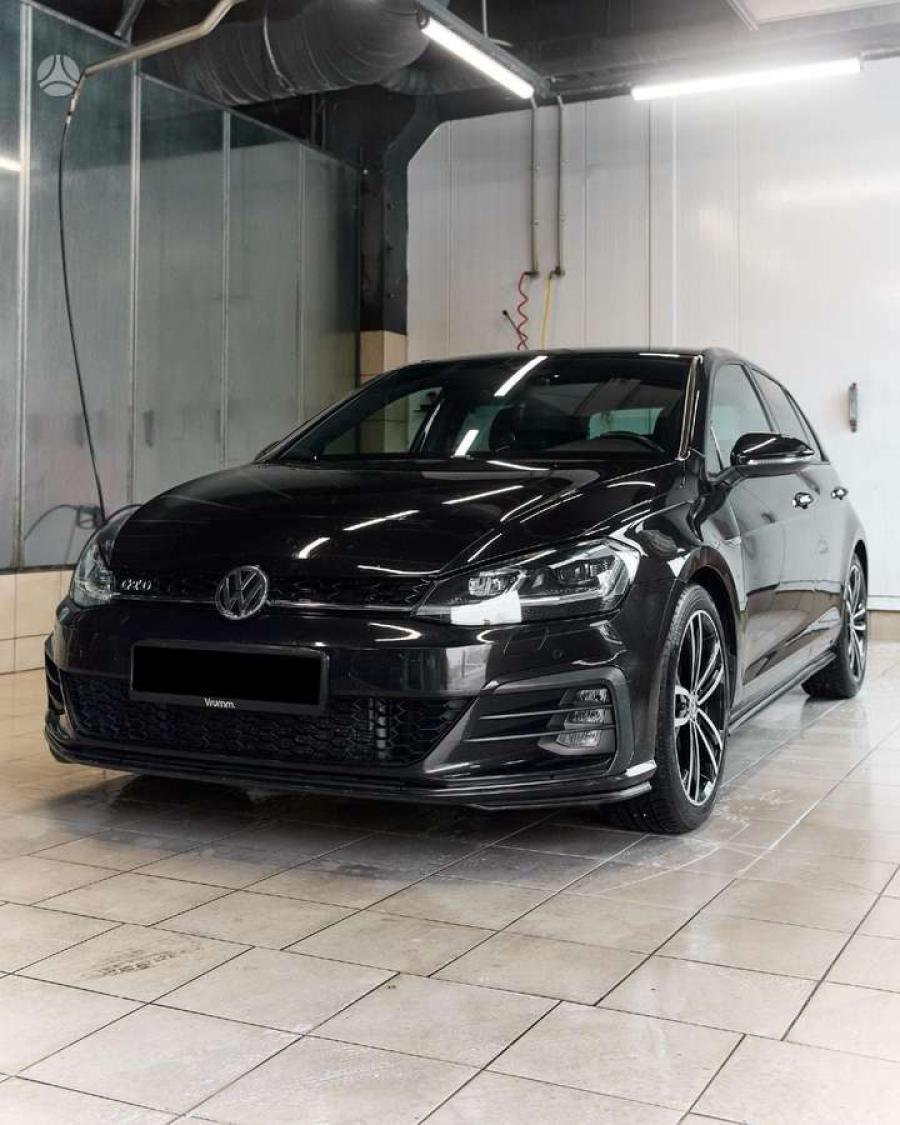 Black Volkswagen Golf 2018 in Vilnius, with an engine capacity of 1.97 L and mileage of 126 thousand km for 18500 €, photo 1 on AUTOMOTO.COM.LV