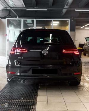 Black Volkswagen Golf 2018 in Vilnius, with an engine capacity of 1.97 L and mileage of 126 thousand km for 18500 €, photo 2 on AUTOMOTO.COM.LV