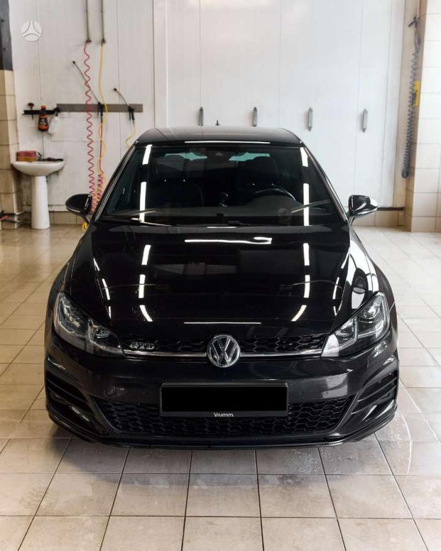 Black Volkswagen Golf 2018 in Vilnius, with an engine capacity of 1.97 L and mileage of 126 thousand km for 18500 €, photo 7 on AUTOMOTO.COM.LV