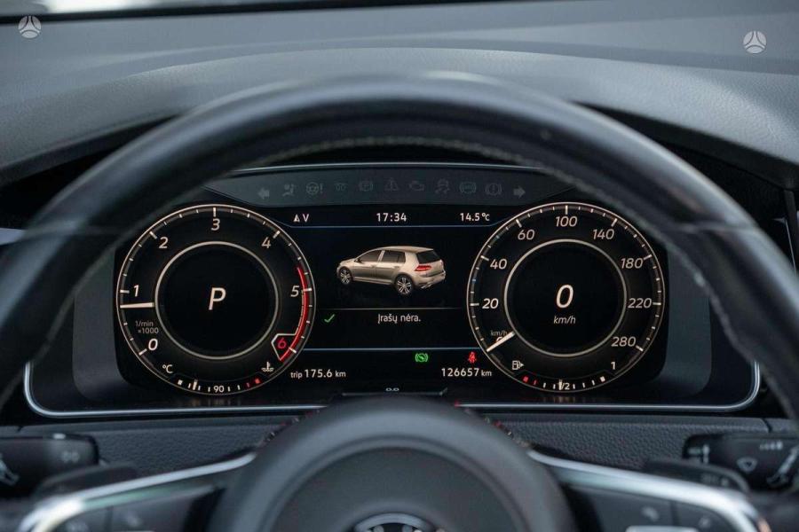 Black Volkswagen Golf 2018 in Vilnius, with an engine capacity of 1.97 L and mileage of 127 thousand km for 16299 €, photo 4 on AUTOMOTO.COM.LV