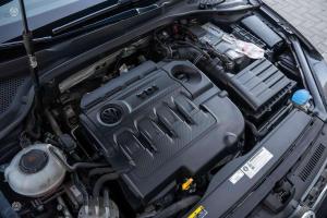 Black Volkswagen Golf 2018 in Vilnius, with an engine capacity of 1.97 L and mileage of 127 thousand km for 16299 €, photo 7 on AUTOMOTO.COM.LV