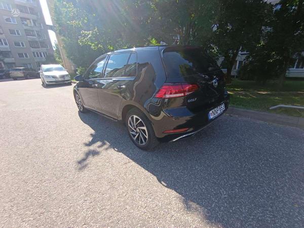 Melns Volkswagen Golf 2018 Viļņa, ar dzinēja tilpumu 1.40 L un nobraukumu 140 tūkst. km par 11000 €, foto 6 vietnē AUTOMOTO.COM.LV