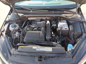 Melns Volkswagen Golf 2018 Viļņa, ar dzinēja tilpumu 1.40 L un nobraukumu 140 tūkst. km par 11000 €, foto 8 vietnē AUTOMOTO.COM.LV