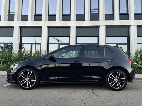 Melns Volkswagen Golf 2018 Viļņa, ar dzinēja tilpumu 1.97 L un nobraukumu 127 tūkst. km par 15999 €, foto 6 vietnē AUTOMOTO.COM.LV