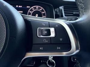 Black Volkswagen Golf 2018 in Vilnius, with an engine capacity of 1.97 L and mileage of 127 thousand km for 15999 €, photo 13 on AUTOMOTO.COM.LV