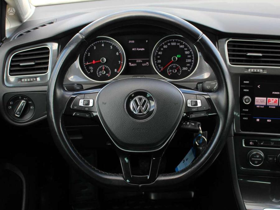 Melns Volkswagen Golf 2018 Viļņa, ar dzinēja tilpumu 1.50 L un nobraukumu 154 tūkst. km par 12500 €, foto 6 vietnē AUTOMOTO.COM.LV