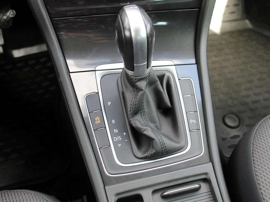 Melns Volkswagen Golf 2018 Viļņa, ar dzinēja tilpumu 1.50 L un nobraukumu 154 tūkst. km par 12500 €, foto 13 vietnē AUTOMOTO.COM.LV