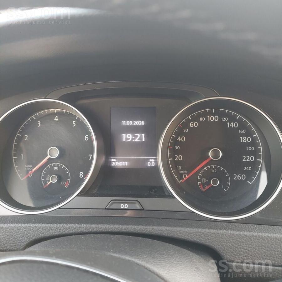 Melns Volkswagen Golf 2018 Rīga, ar dzinēja tilpumu 1.00 L un nobraukumu 205 tūkst. km par 6900 €, foto 6 vietnē AUTOMOTO.COM.LV