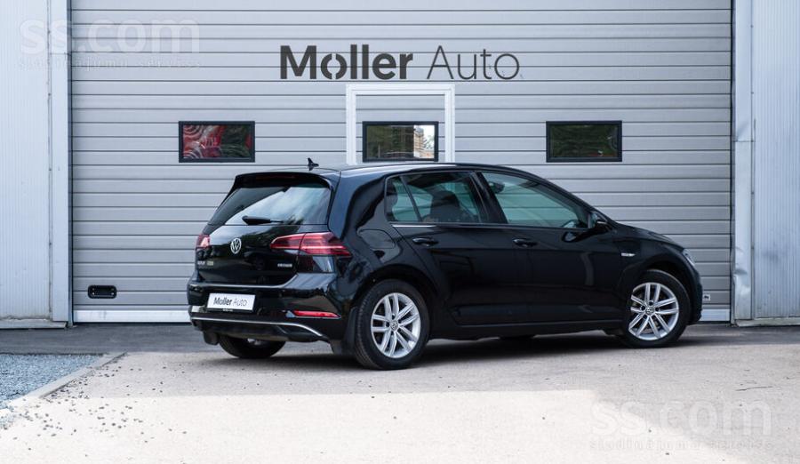 Black Volkswagen Golf 2019 in Jelgava, with an engine capacity of 1.50 L and mileage of 132 thousand km for 14950 €, photo 4 on AUTOMOTO.COM.LV