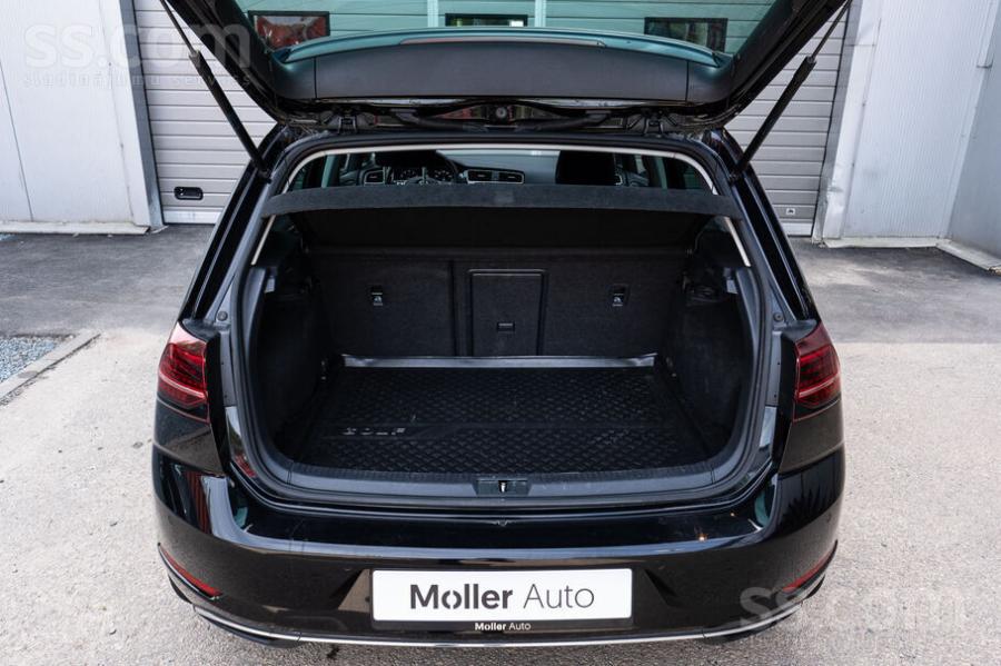 Black Volkswagen Golf 2019 in Jelgava, with an engine capacity of 1.50 L and mileage of 132 thousand km for 14950 €, photo 13 on AUTOMOTO.COM.LV