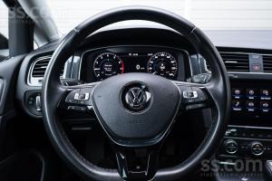 Black Volkswagen Golf 2019 in Jelgava, with an engine capacity of 1.50 L and mileage of 132 thousand km for 14950 €, photo 16 on AUTOMOTO.COM.LV