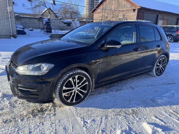 Black Volkswagen Golf 2019 in Kaunas, with an engine capacity of 1.50 L and mileage of 112 thousand km for 8950 €, photo 3 on AUTOMOTO.COM.LV