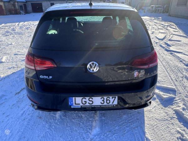 Black Volkswagen Golf 2019 in Kaunas, with an engine capacity of 1.50 L and mileage of 112 thousand km for 8950 €, photo 7 on AUTOMOTO.COM.LV