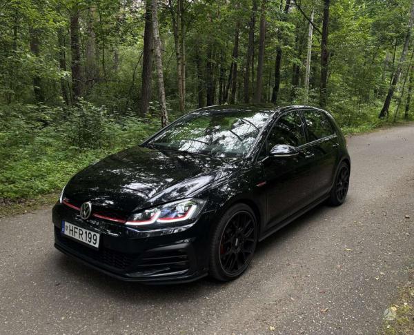 Melns Volkswagen Golf 2019 Viļņa, ar dzinēja tilpumu 1.98 L un nobraukumu 58 tūkst. km par 18999 €, foto 1 vietnē AUTOMOTO.COM.LV