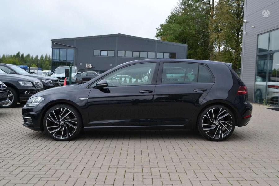 Black Volkswagen Golf 2019 in Vilnius, with an engine capacity of 1.50 L and mileage of 231 thousand km for 12000 €, photo 10 on AUTOMOTO.COM.LV