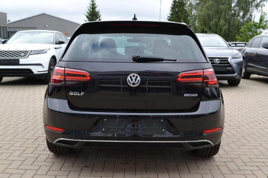 Black Volkswagen Golf 2019 in Vilnius, with an engine capacity of 1.50 L and mileage of 231 thousand km for 12000 €, photo 12 on AUTOMOTO.COM.LV