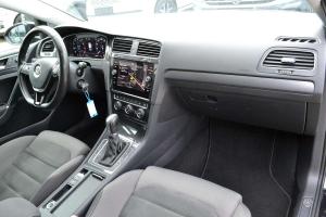 Black Volkswagen Golf 2019 in Vilnius, with an engine capacity of 1.50 L and mileage of 231 thousand km for 12000 €, photo 17 on AUTOMOTO.COM.LV