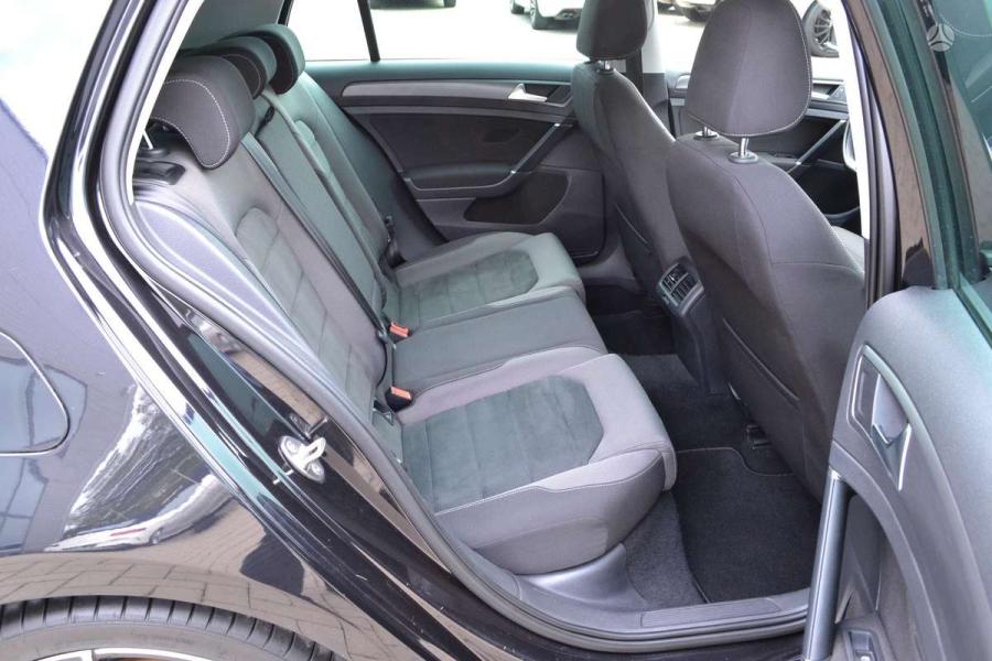 Black Volkswagen Golf 2019 in Vilnius, with an engine capacity of 1.50 L and mileage of 231 thousand km for 12000 €, photo 21 on AUTOMOTO.COM.LV