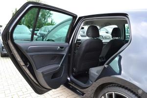 Black Volkswagen Golf 2019 in Vilnius, with an engine capacity of 1.50 L and mileage of 231 thousand km for 12000 €, photo 25 on AUTOMOTO.COM.LV