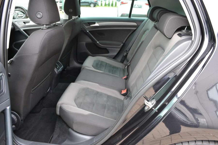 Black Volkswagen Golf 2019 in Vilnius, with an engine capacity of 1.50 L and mileage of 231 thousand km for 12000 €, photo 27 on AUTOMOTO.COM.LV