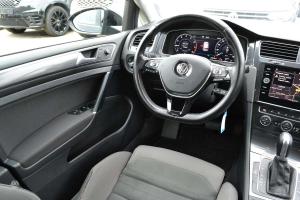 Black Volkswagen Golf 2019 in Vilnius, with an engine capacity of 1.50 L and mileage of 231 thousand km for 12000 €, photo 31 on AUTOMOTO.COM.LV